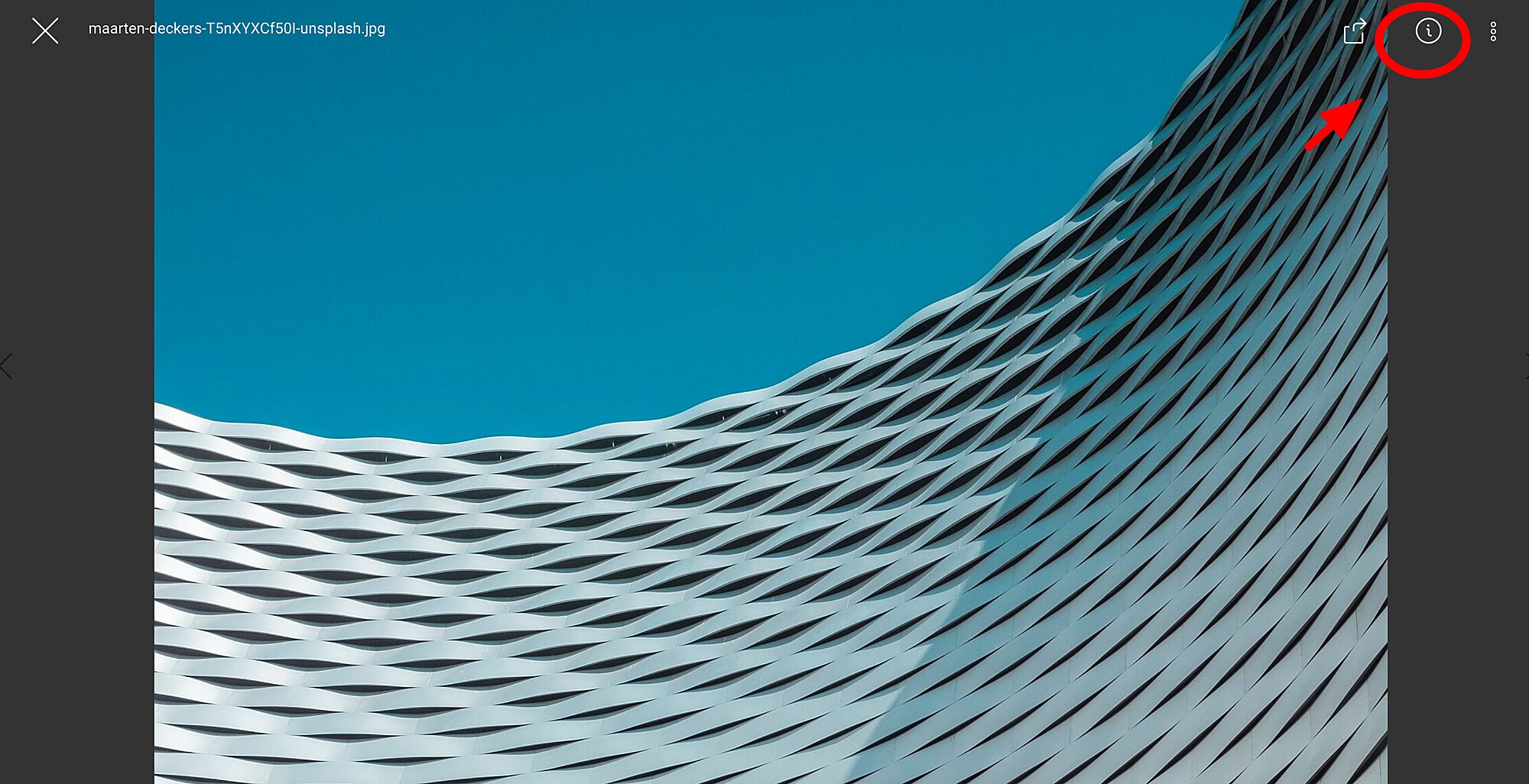 How does creativehub handle file metadata? - Creativehub Help Centre